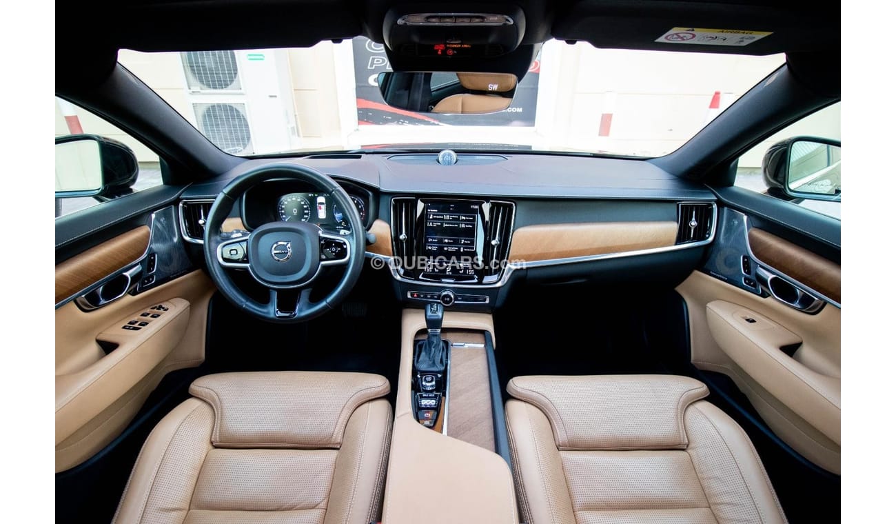 Used Volvo S90 90 2018 for sale in Dubai - 581815