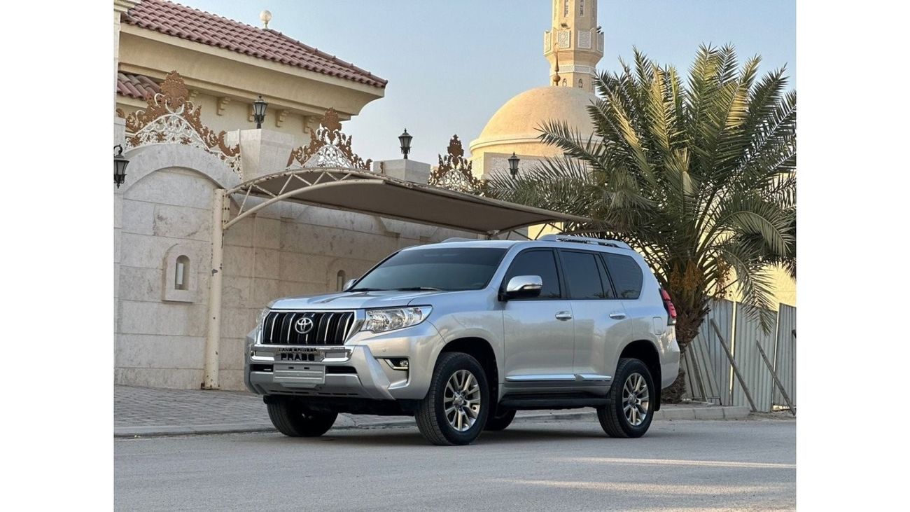 Used Toyota Prado GXR 2018 for sale in Dubai - 774532