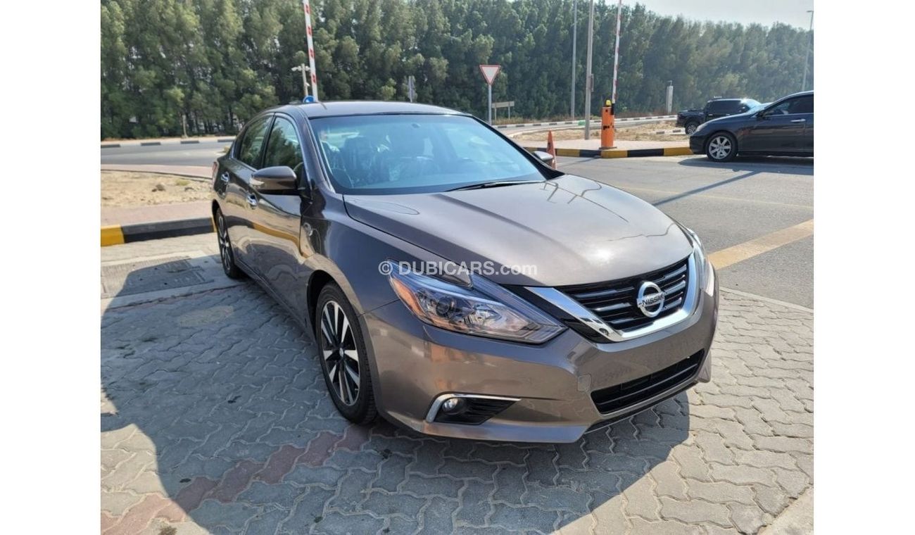 Used Nissan Altima SL Very Clean Car 2017 for sale in Dubai - 557366
