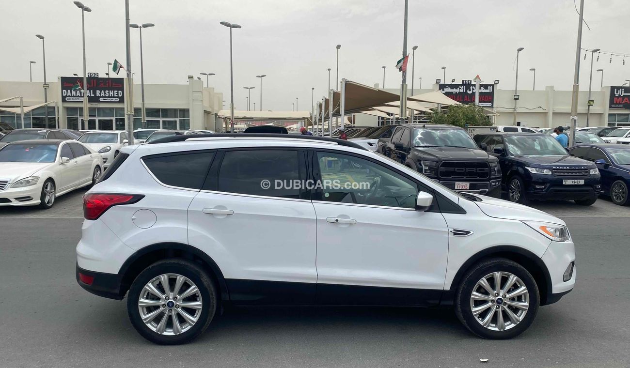 Used Ford Escape Full option, 2.0L, V4 2019 for sale in Sharjah - 610387