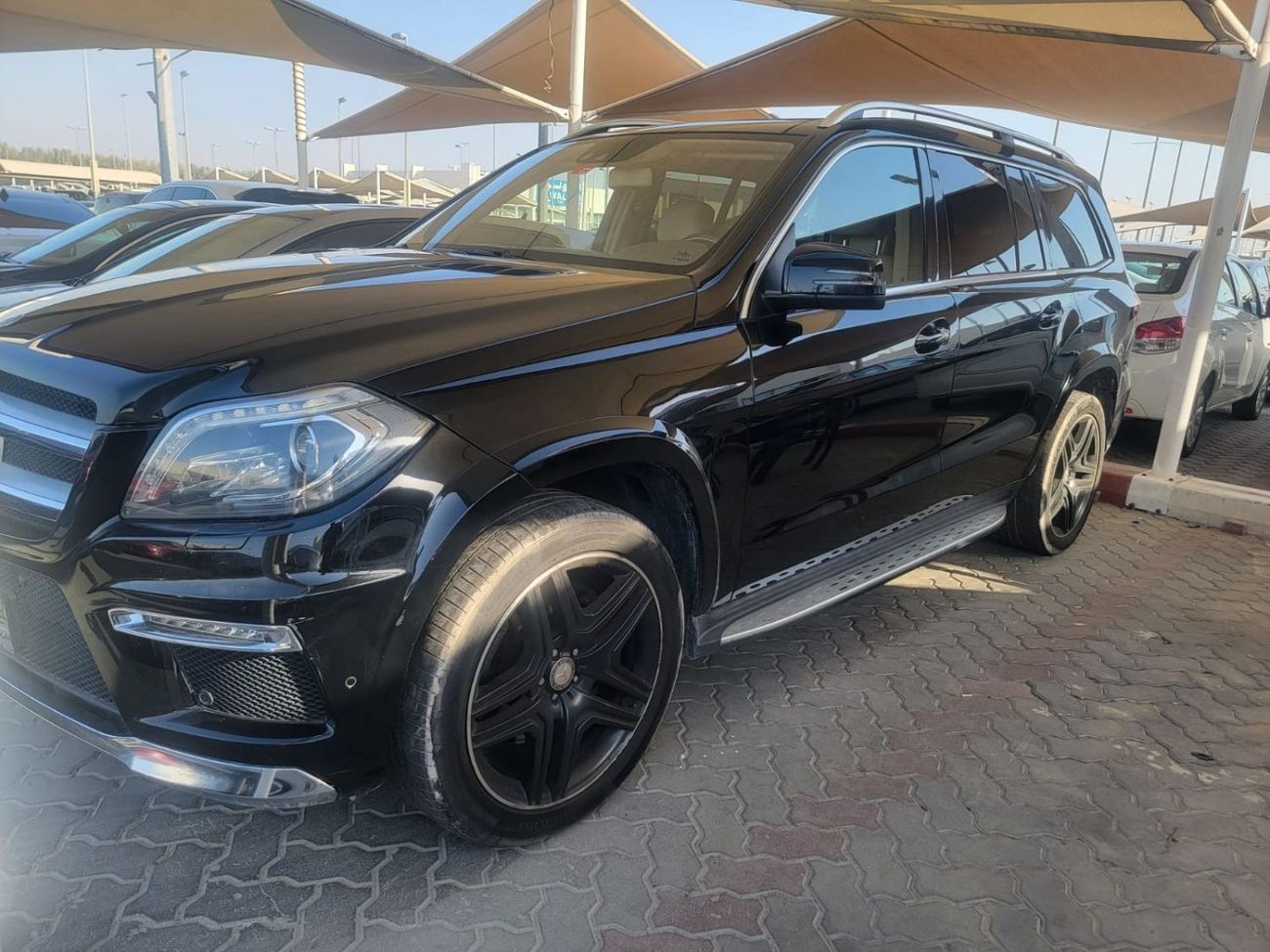 Used Mercedes-Benz GL 500 Std 2015 for sale in Sharjah - 648833