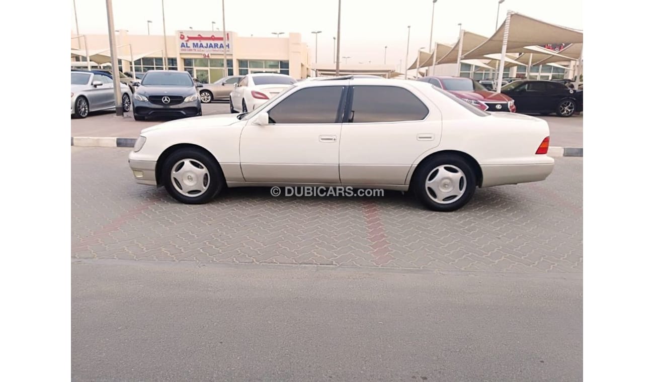 Used Lexus LS 400 1999 for sale in Sharjah - 223900