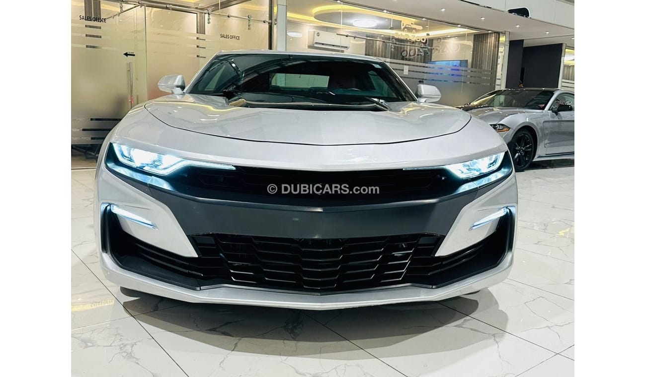 Used Chevrolet Camaro LT2 2019 for sale in Dubai - 655933