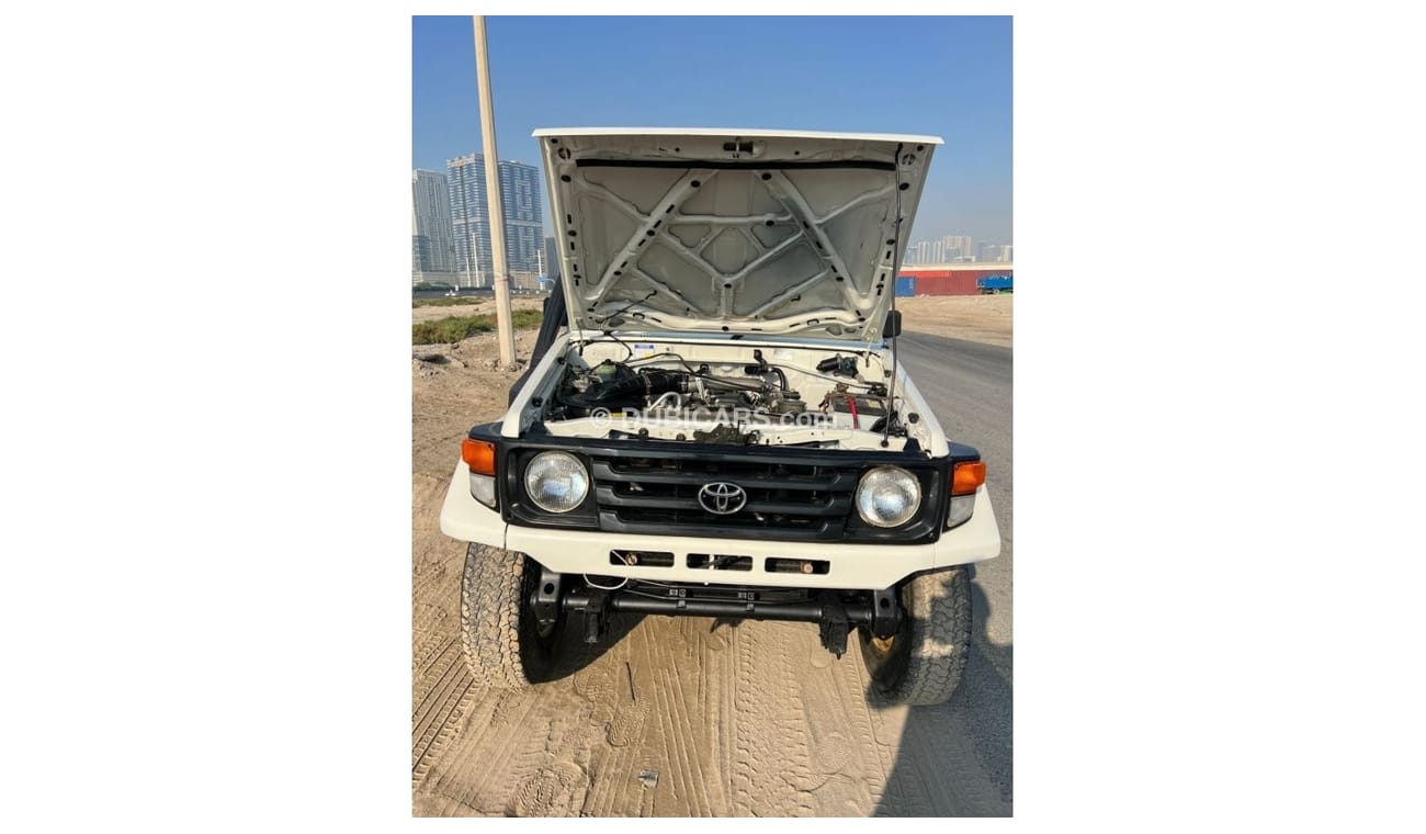 Used Toyota Land Cruiser 70 2001 for sale in Dubai - 699418