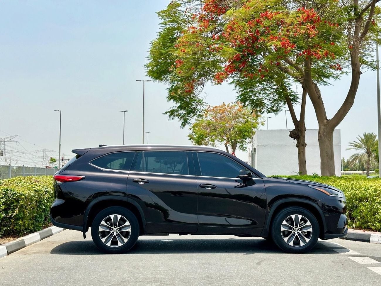 Used Toyota Highlander Highlander 3.5L 4x4 AWD 2022 for sale in Dubai ...