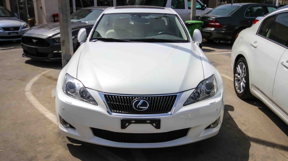 Used Lexus IS300 2010 for sale in Sharjah - 119200