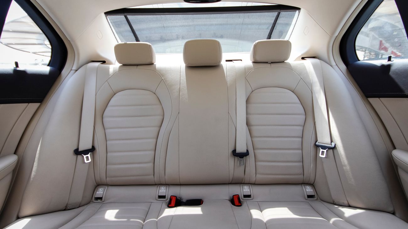 Used Mercedes-Benz C200 2015 for sale in Dubai - 30558