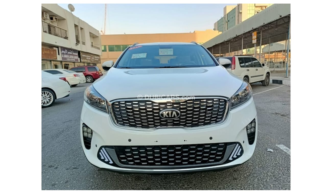 Used Kia Sorento EX 2019 for sale in Sharjah - 617795