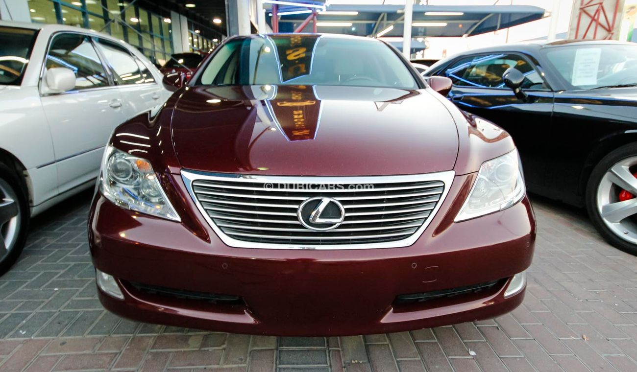 Used Lexus LS460 2007 for sale in Dubai - 7412