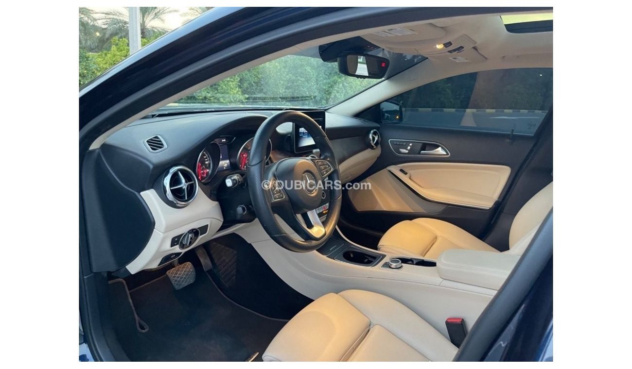 Used Mercedes-Benz GLA 250 Std MERCEDES- GLA 250 - MODEL 2018 ( UAS ...
