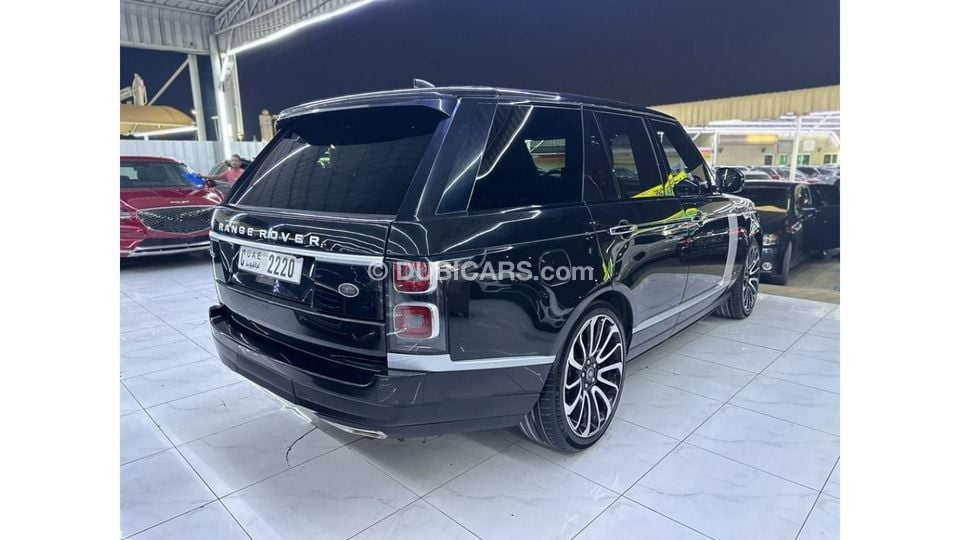 Used Land Rover Range Rover 2017 for sale in Dubai - 636903