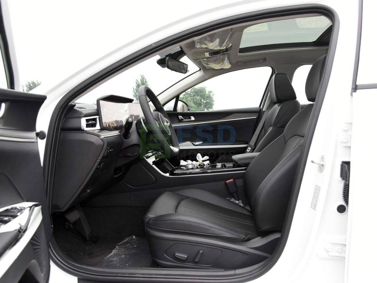 New KIA K5 270T 2WD CVVD Renewed MY-2021 2021 for sale in Dubai - 767298