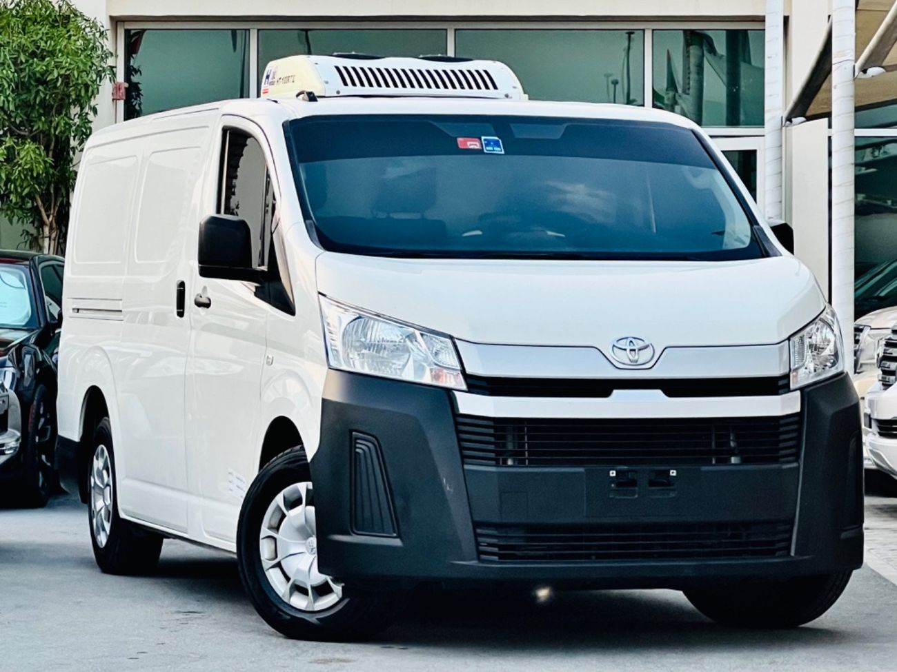 Used Toyota Hiace GL -High Roof Commuter 2022 for sale in Dubai - 595171