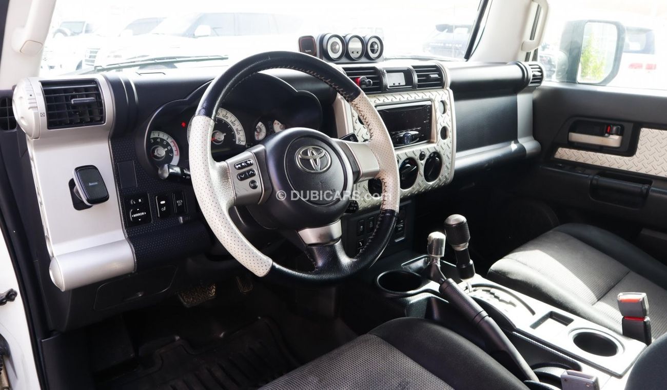 Used Toyota FJ Cruiser 2009 for sale in Dubai - 492304