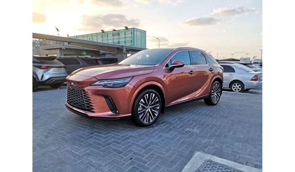 Used Lexus RX350 - 2023 - Copper Crest 2023 for sale in Sharjah - 803604