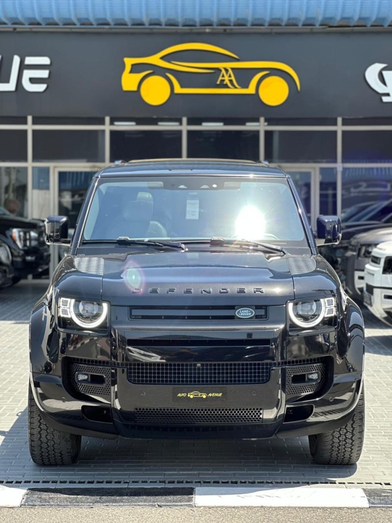 Used Land Rover Defender 90 X-Dynamic HSE P400 3.0L 2022 for sale in ...