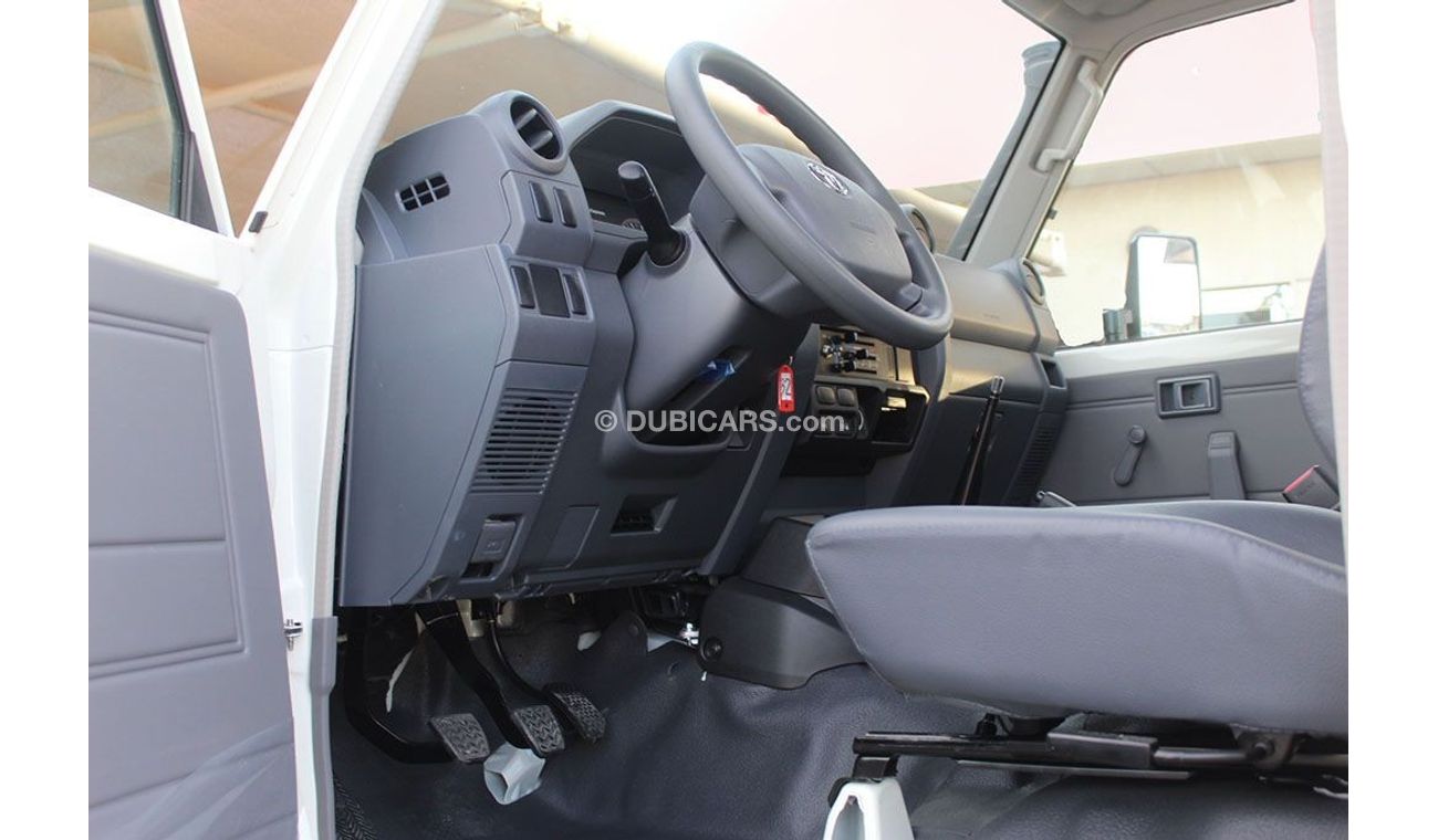 New Toyota Land Cruiser Pick Up HZJ79 SC 4.2L V6 - 2021 available for ...