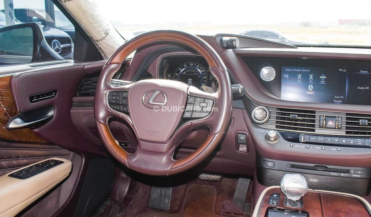 Used Lexus LS500 2019 for sale in Sharjah - 681126