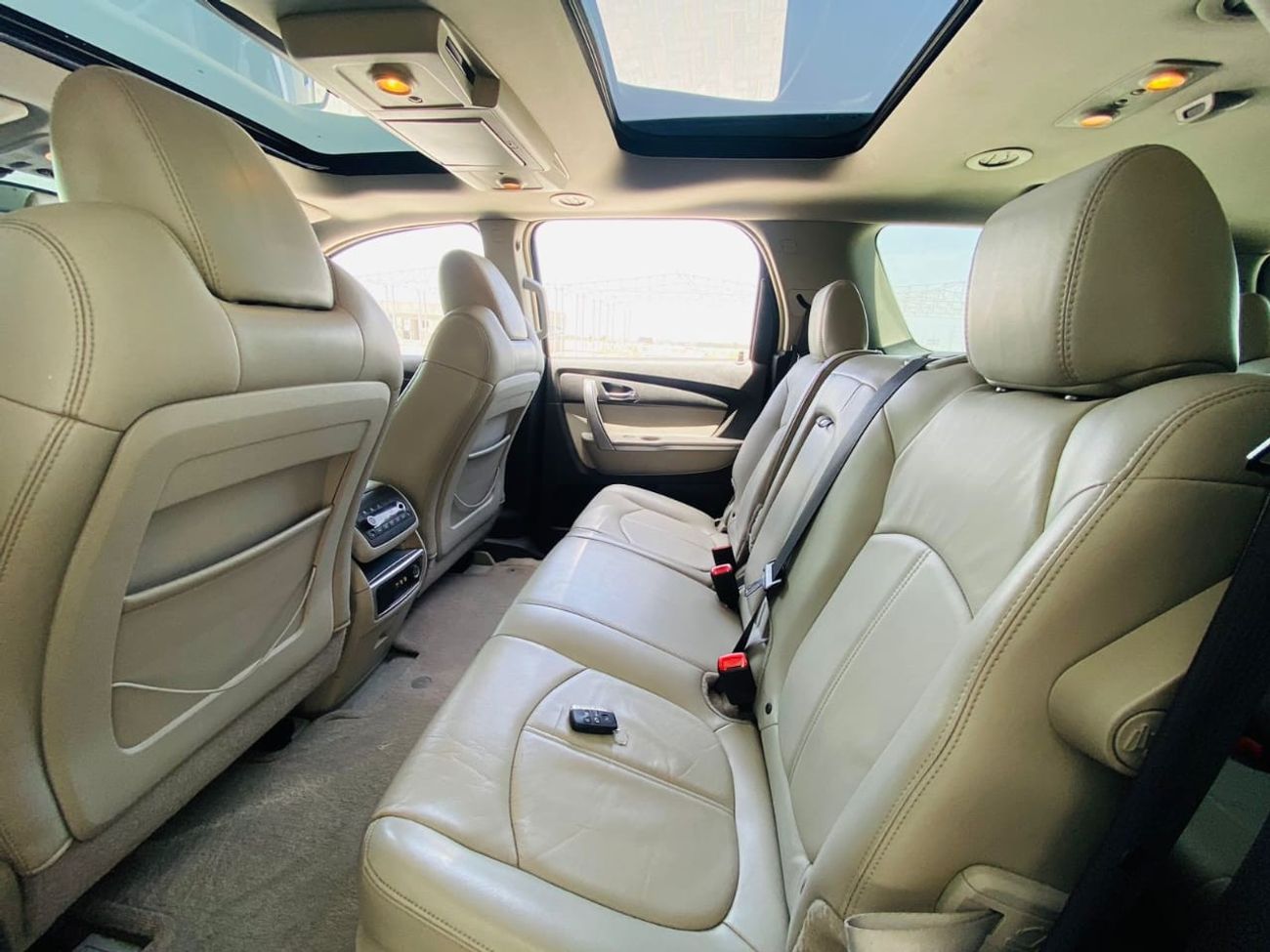 Used GMC Acadia Good condition car GCC 2008 for sale in Dubai - 739867