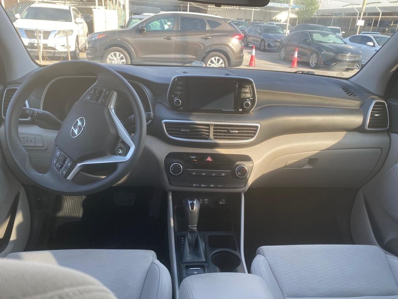 Used 2.0L Hyundai Tucson 2020 with a 2.0 4wd engine, a lane sensor, an ...
