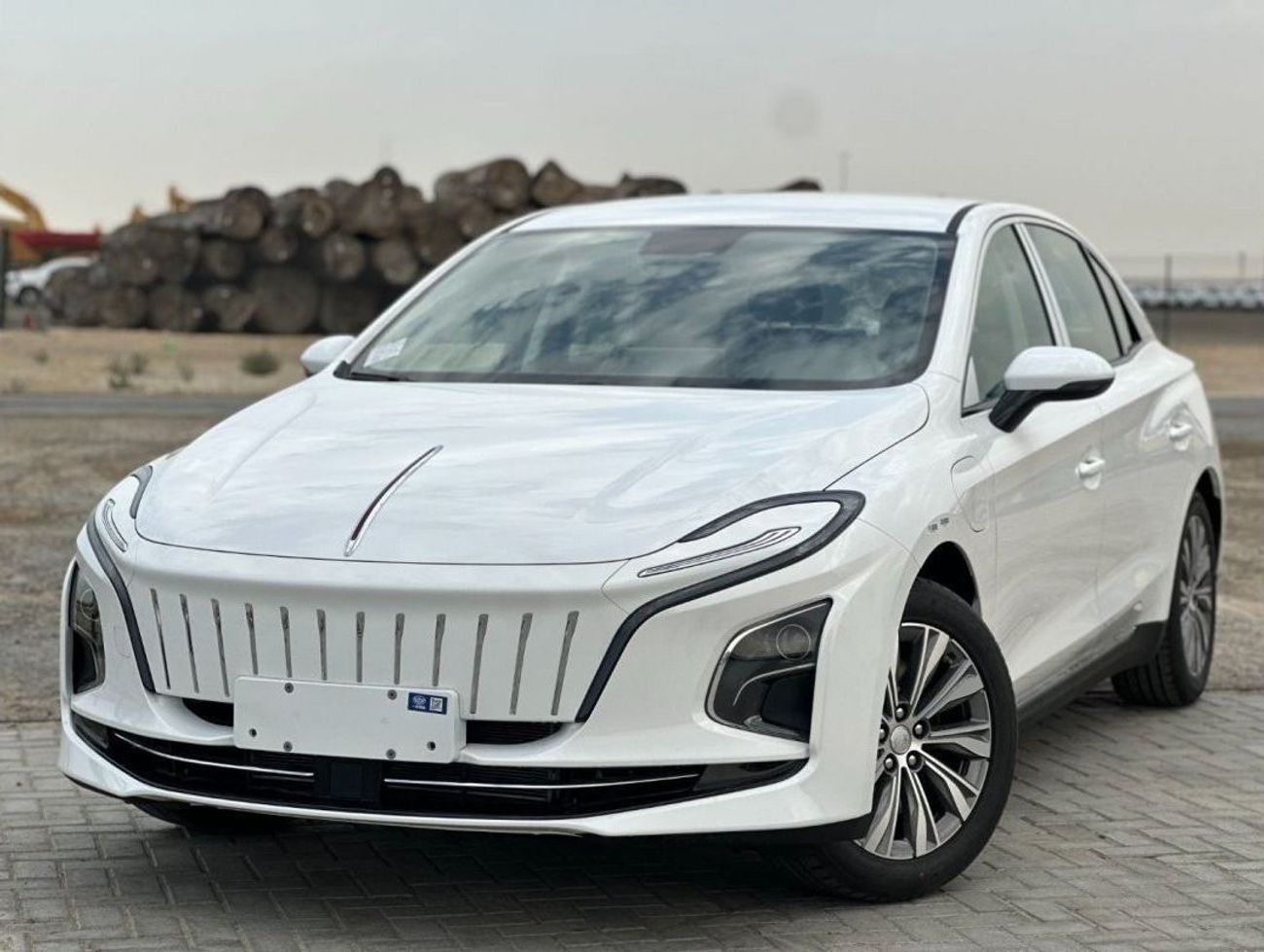 New HONGQI EQM5 HONGQI E-QM5 LUXURY 2024 for sale in Dubai - 716204