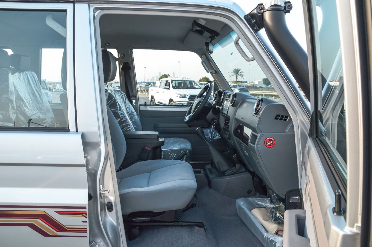 New TOYOTA LAND CRUISER 76 SERIES 4.5L 4WD SUV 2024 FULL OPTION | REAR ...