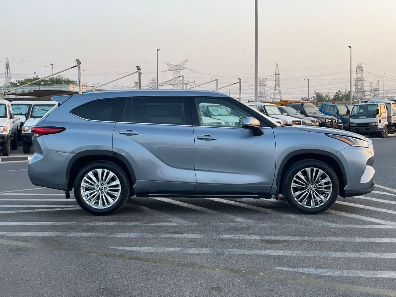 Used 2021 Toyota Highlander Platinum / EXPORT ONLY/ فقط للتصدير 2021 ...