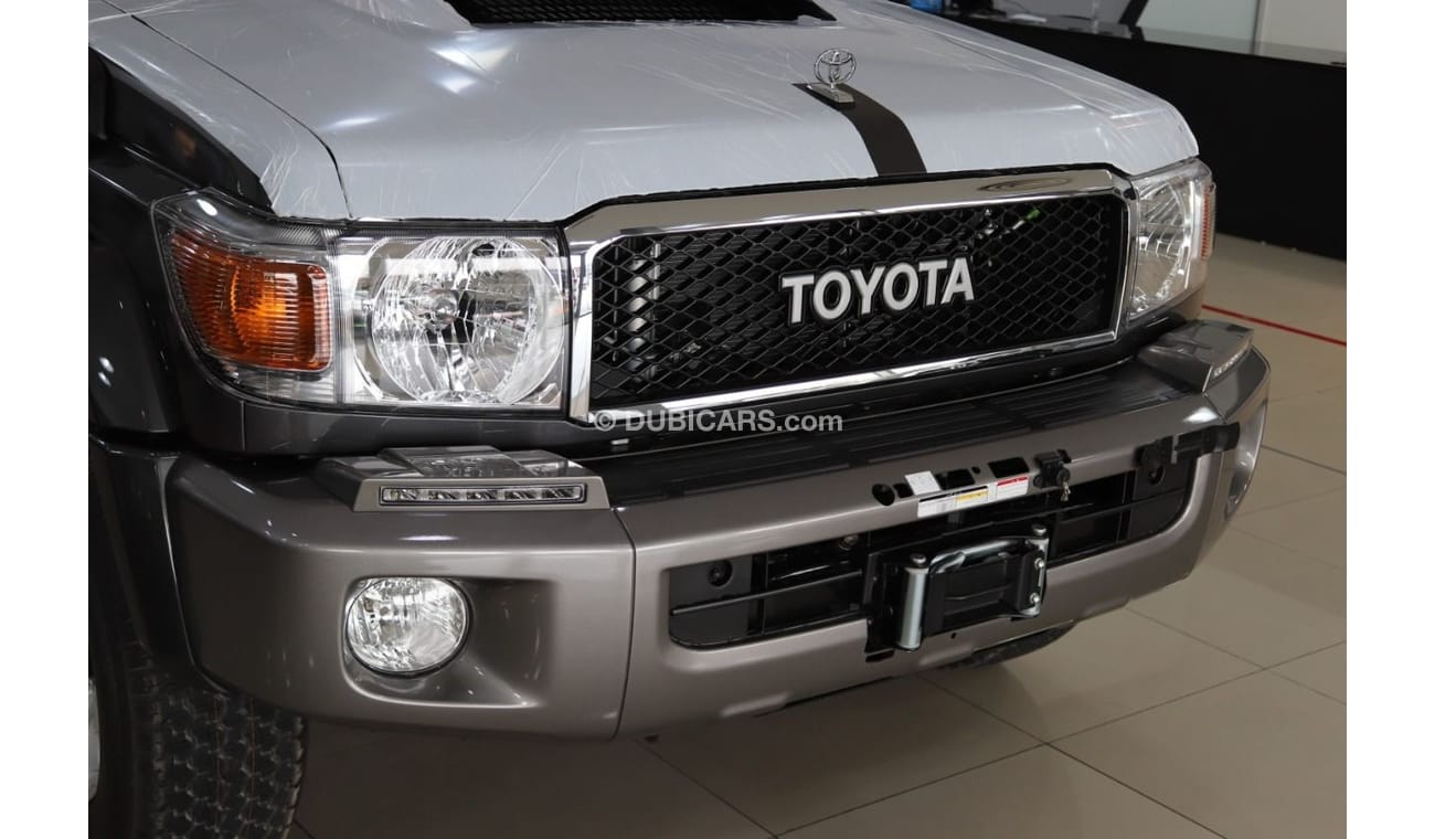 New Toyota Land Cruiser Pick Up LC79 DC, 4.5L Diesel 4WD M/T 2021 for ...