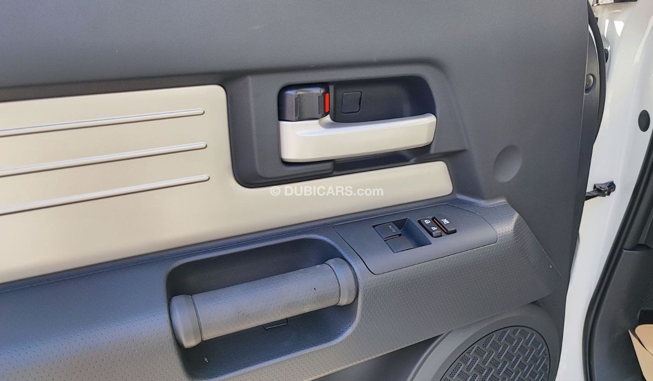 New TOYOTA FJ CRUISER 4.0L 2023 for sale in Dubai - 586760