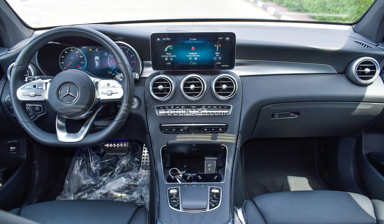 New Mercedes-Benz GLC 300 4Matic 2021 for sale in Dubai - 633838