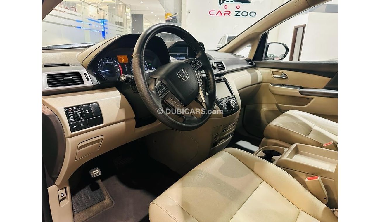 Used Honda Odyssey Touring 2014 for sale in Dubai - 677273