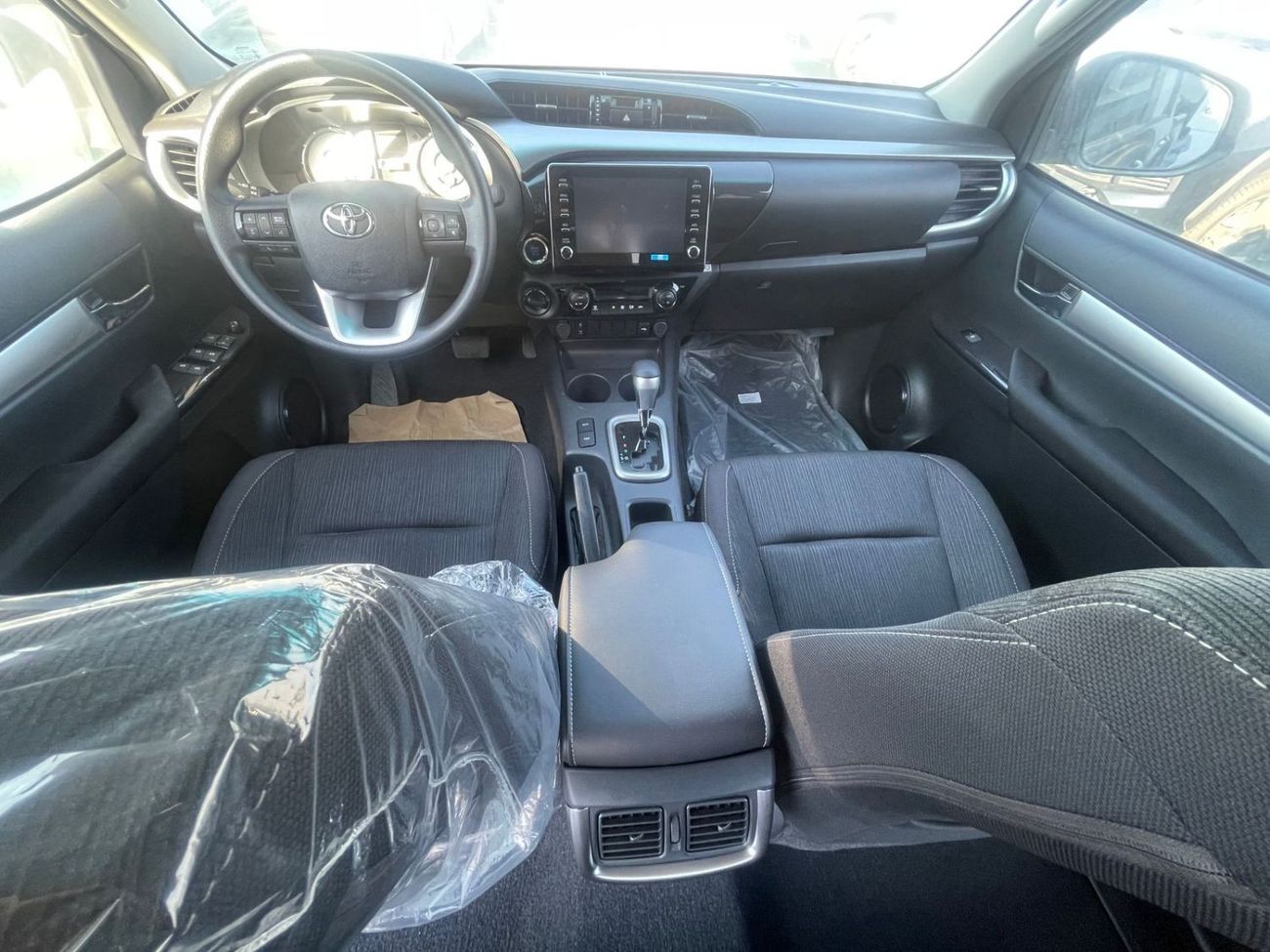 New Toyota Hilux 2.4 diesel engine // automatic // 4x4 // push start ...