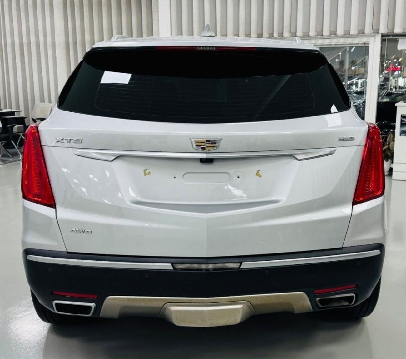 Used Cadillac XT5 Platinum AWD GCC .. V6 .. Platinum .. Top Rbge 2017 for sale in Dubai - 756385