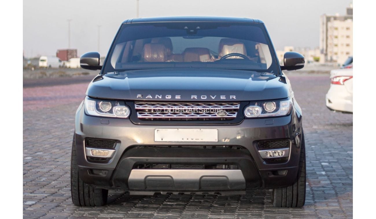 Used Land Rover Range Rover Sport 2017 for sale in Dubai - 619994