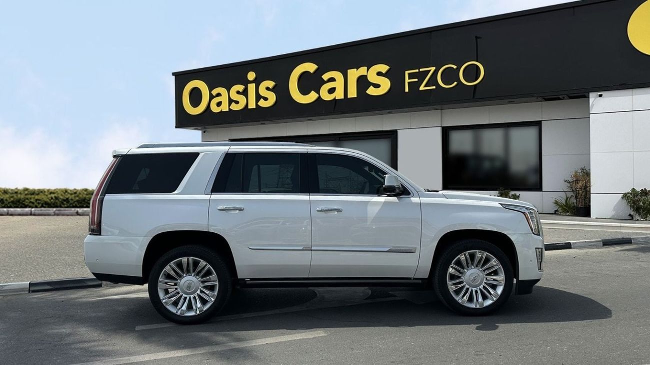 Used Cadillac Escalade Platinum Full Service History GCC 6.2L V8 2018 for sale in Dubai - 769992