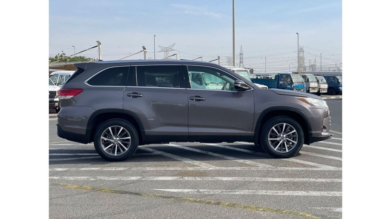 Used 2019 Toyota Highlander XLE 4x4 - 3.5L V6 - Full Option Fully ...