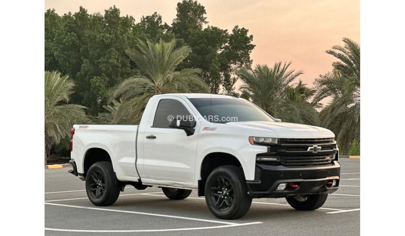 Used Chevrolet Silverado Trail Boss 2020 for sale in Dubai - 694260