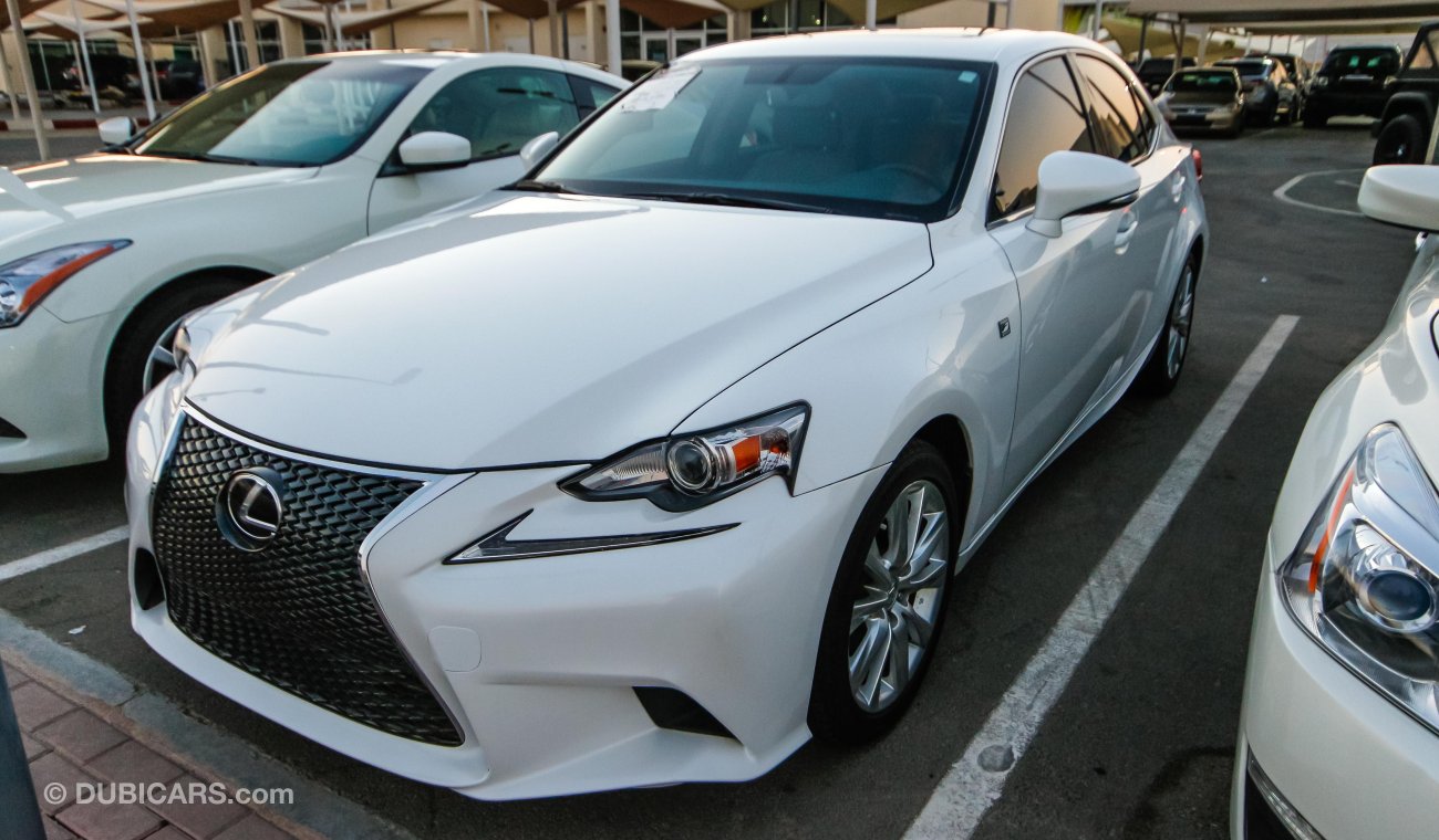 Used Lexus IS250 2015 for sale in Sharjah - 86393