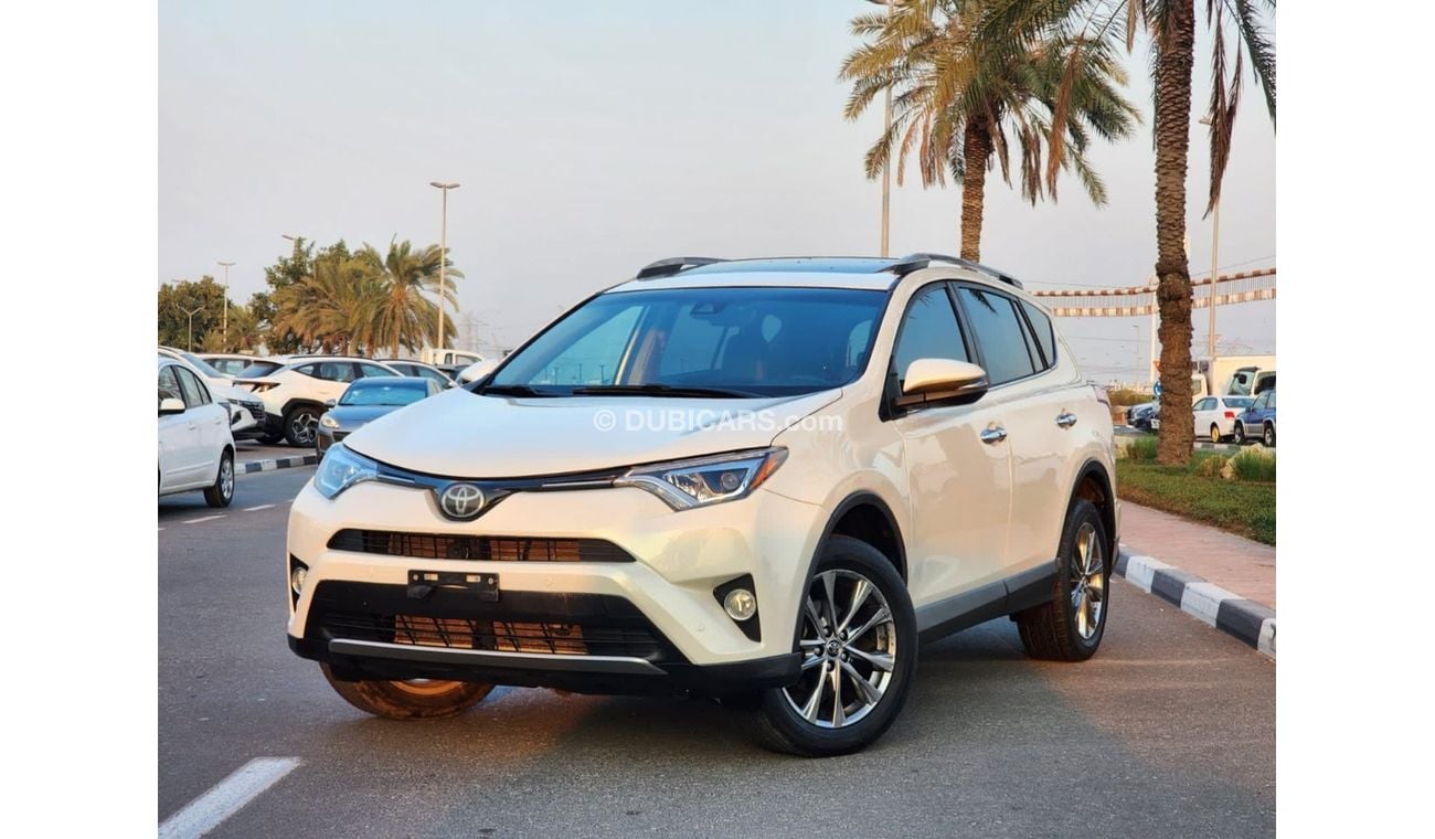 Used TOYOTA RAV4 LIMITED FULL OPTION 2017 for sale in Dubai - 693548
