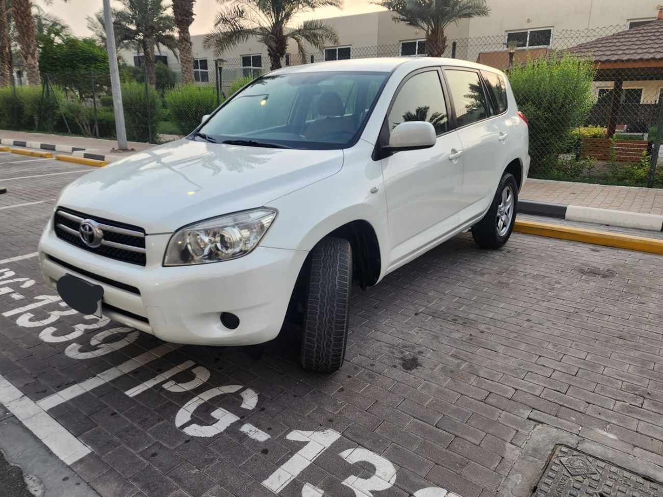 Used Toyota RAV4 4X4 TOYOTA RAV 4 2.4L || GCC SPECS || Excellent ...