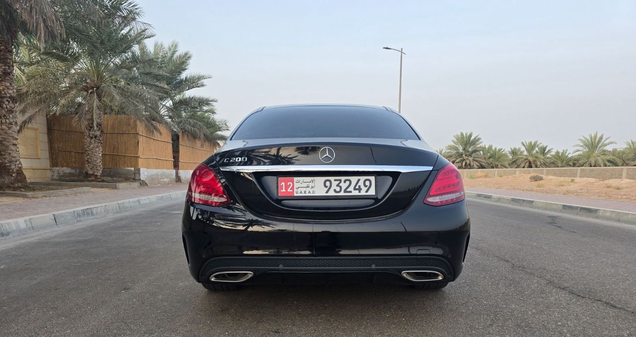 Used Mercedes-Benz C 200 2018 for sale in Al Ain - 878059