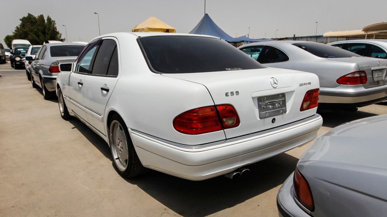 Used Mercedes-Benz E 55 AMG 1998 for sale in Dubai - 27334