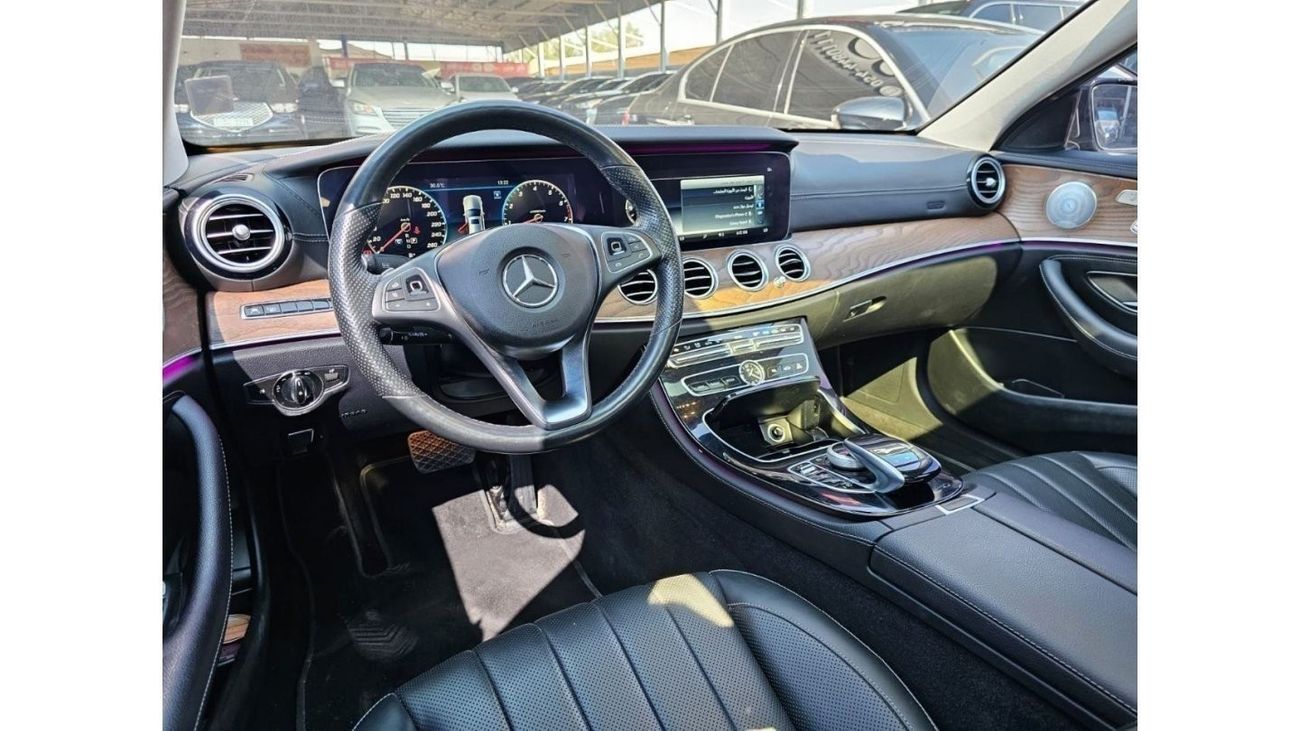 Used Mercedes-Benz E300 Std 2018 for sale in Dubai - 708253