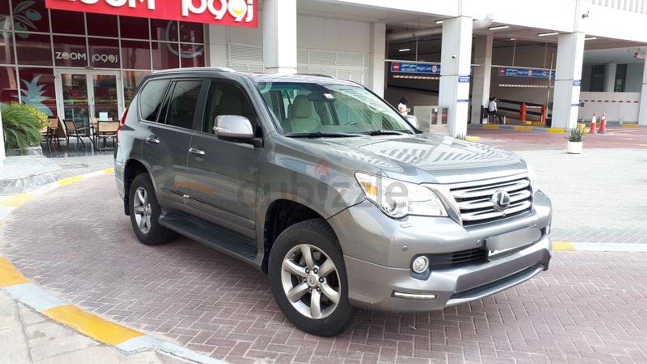 Used Lexus GX460 2012 for sale in Dubai - 220717