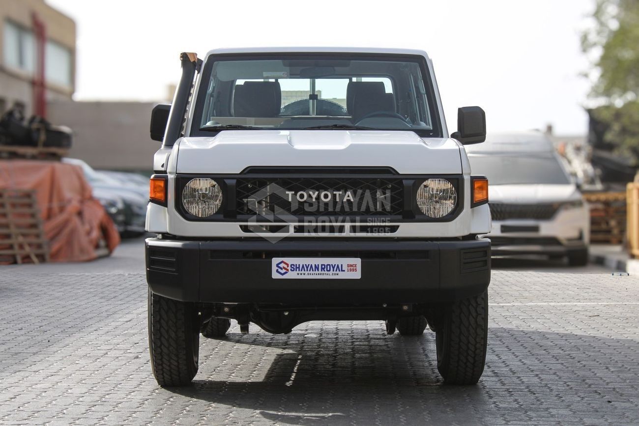 New Toyota Land Cruiser Pick Up LHD TOYOTA LC79 2.8L DIESEL STD-E DC MT 2025MY 2025 for sale in ...