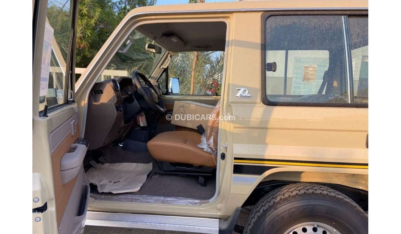 New TOYOTA LAND CRUISER HARD TOP LC71 4.0L M/T 2022 2022 for sale in Dubai - 608384