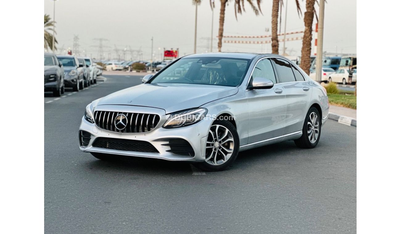 Used Mercedes-Benz C200 Right hand drive 2015 for sale in Dubai - 651158