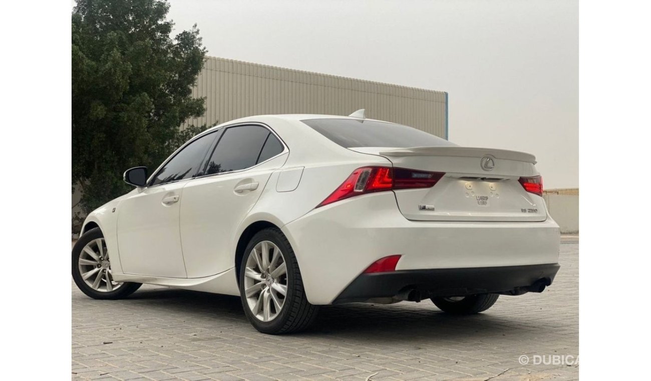 Used Lexus IS250 F Sport 2015 for sale in Dubai - 727573