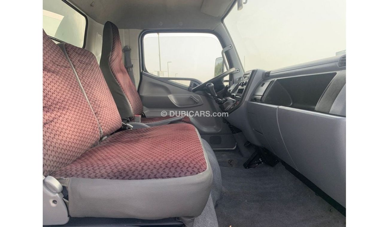 Used Mitsubishi Fuso Canter Mitsubishi Canter 2016 Ref# 305 2016 for sale in Sharjah - 517370