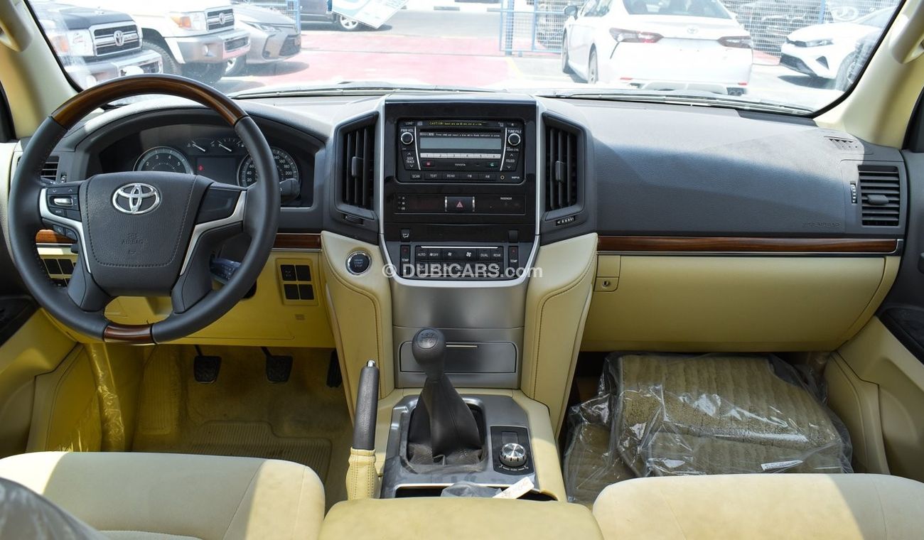 جديدة تويوتا لاند كروزر GX V6 2017 للبيع في دبي - 653809